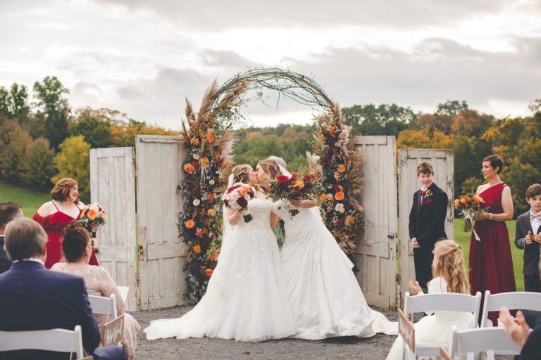 This fall countryside wedding has all the moody, romantic vibes you need