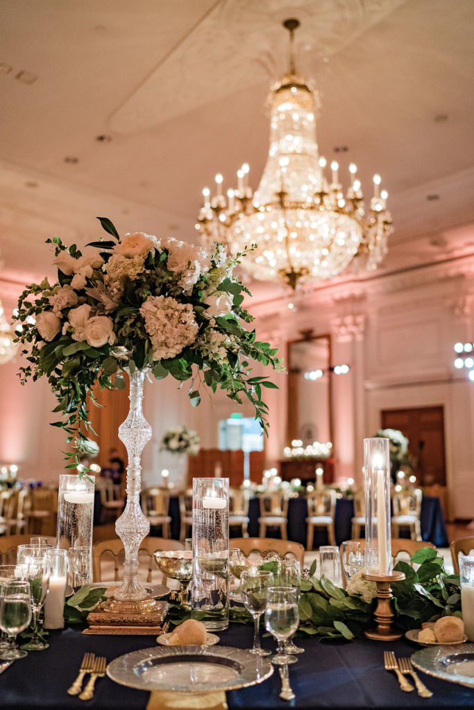 Elegant presidential themed wedding at Nixon Presidential Library