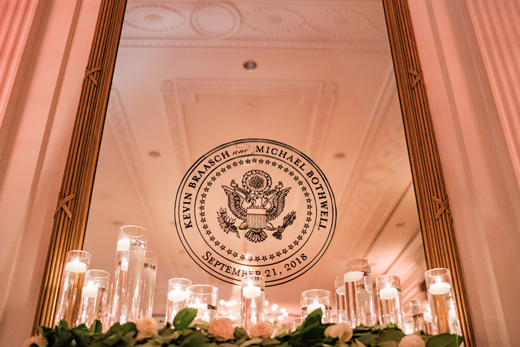 Elegant presidential themed wedding at Nixon Presidential Library