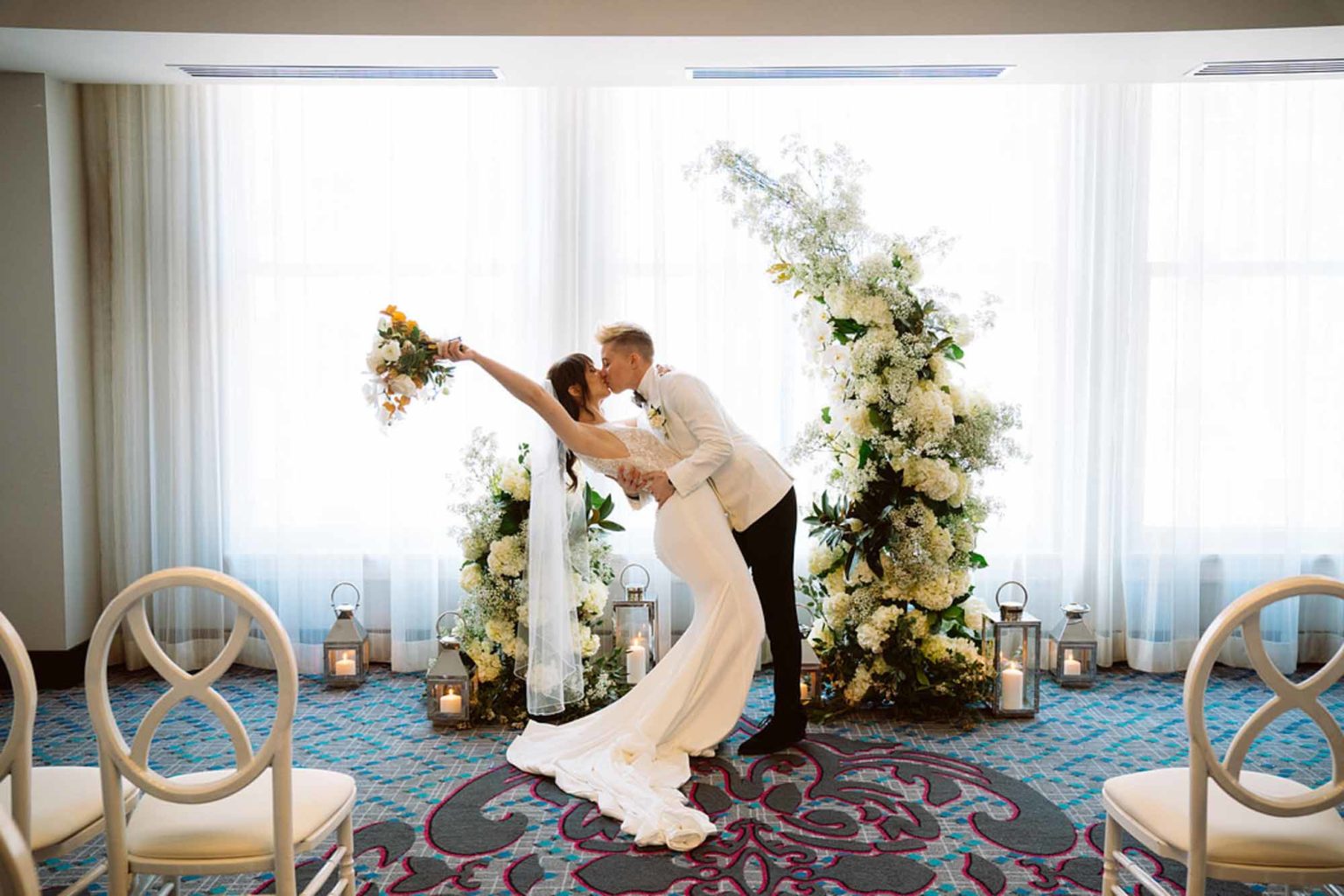 Portland elopement inspiration with city views, white florals and puppy ...