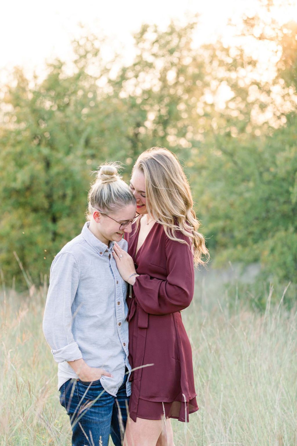Autumn engagement session in Texas with joyful photos in the lake