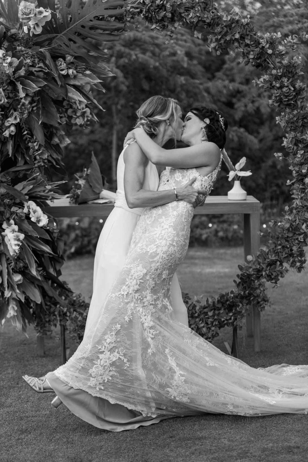 Lucky contest winners have their dream wedding in Costa Rica