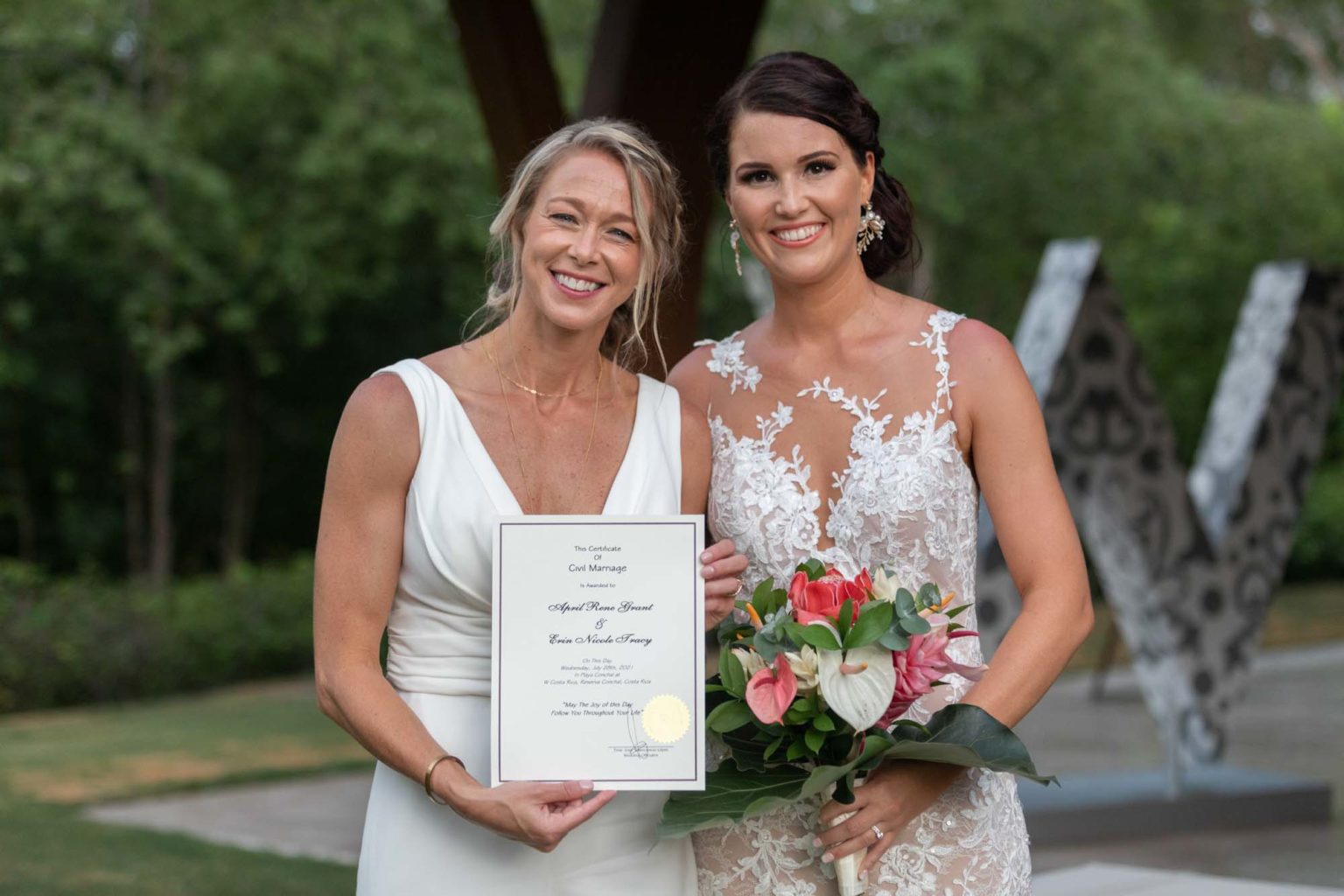 Lucky contest winners have their dream wedding in Costa Rica