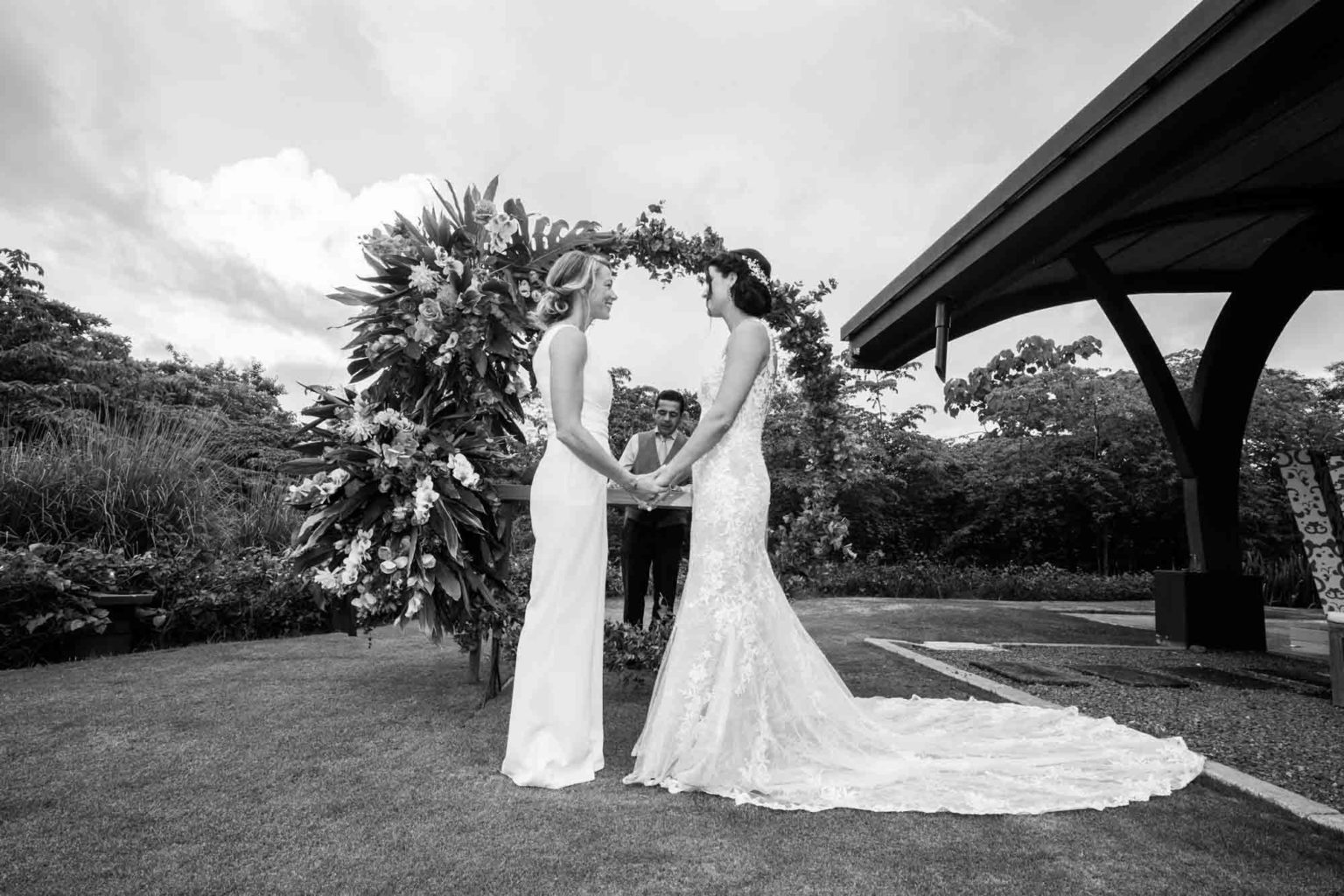 Lucky contest winners have their dream wedding in Costa Rica