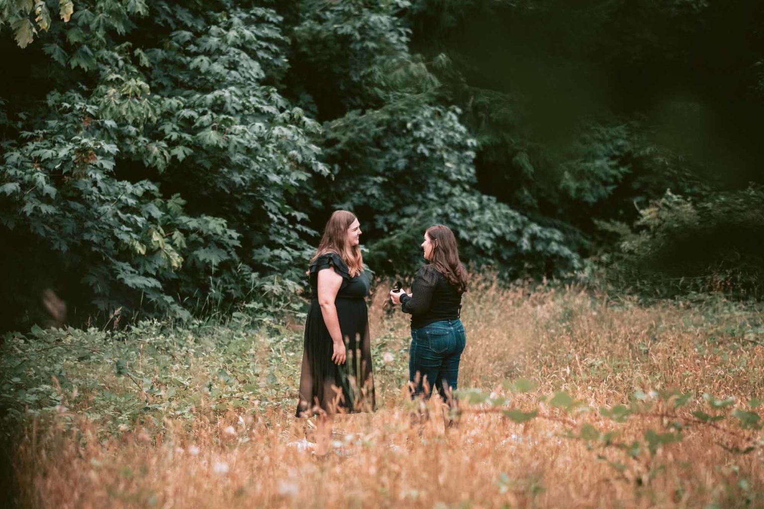 Romantic proposal with wine and nature at Seattle's Discovery Park