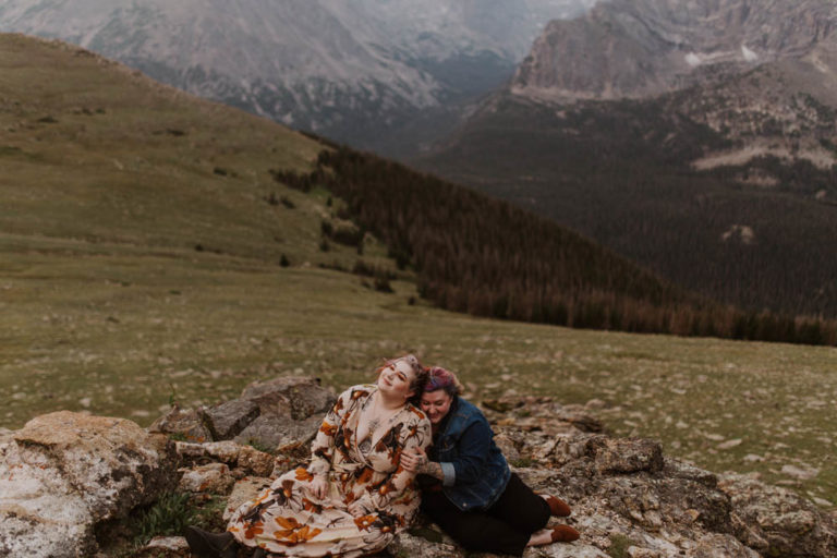 Alyssa and Holly's Colorado adventure session in Rocky Mountain ...