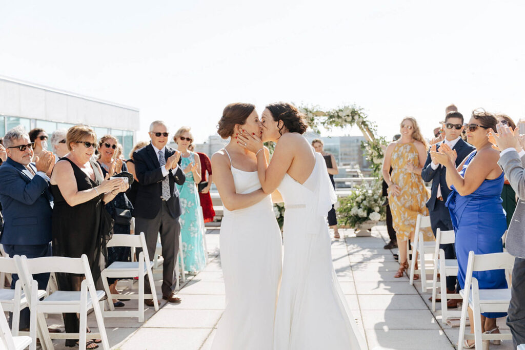 These two brides met on Bumble and had a summer wedding with a live ...