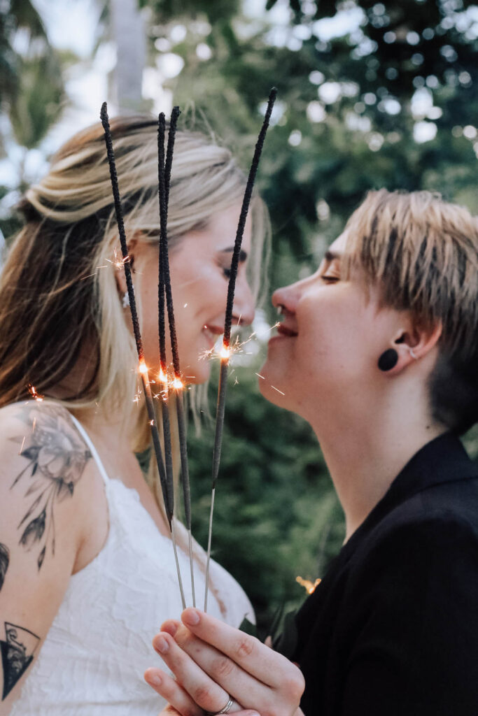 These lesbian brides met on Tinder and married in a destination ...