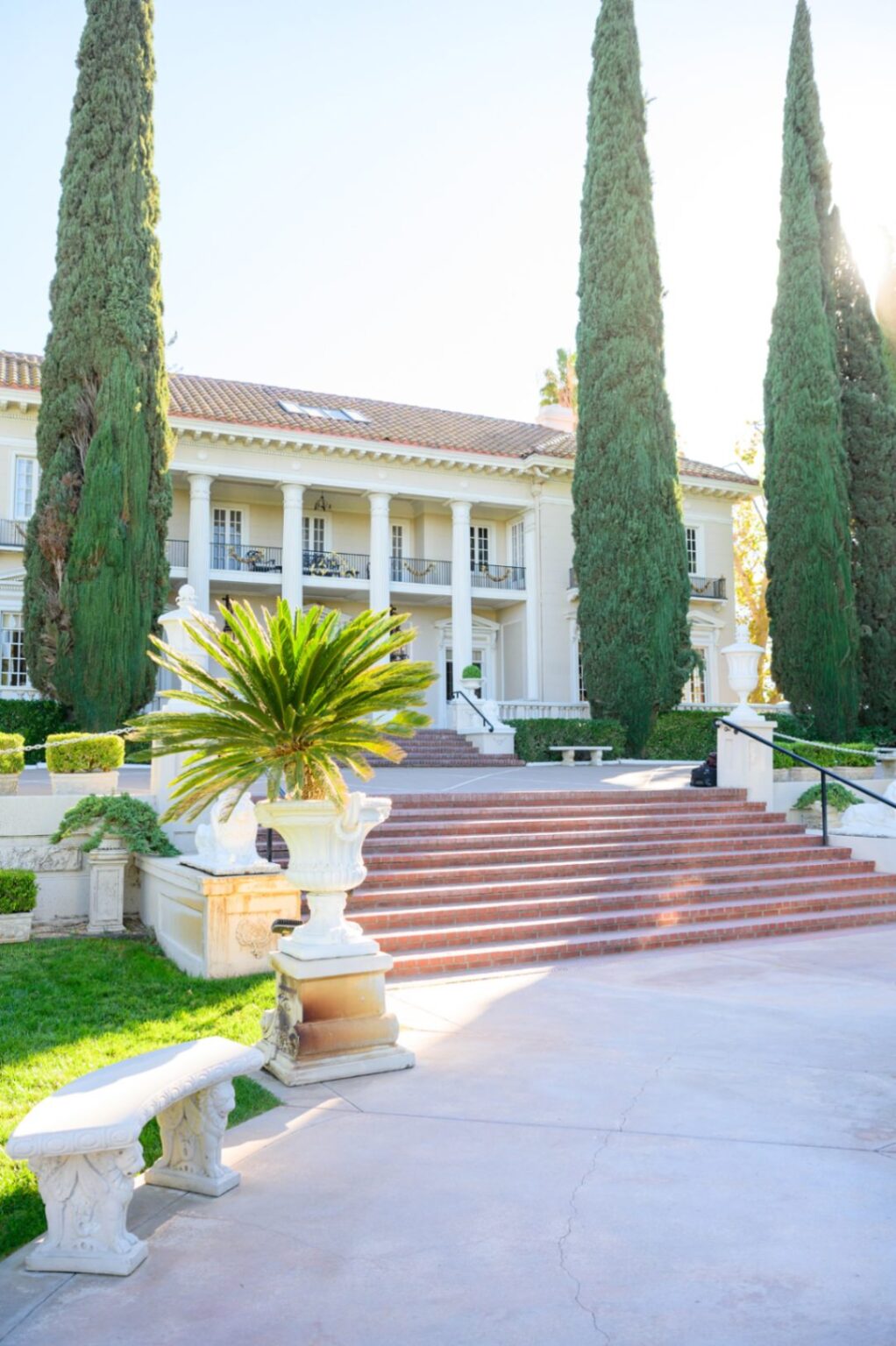 This Great Gatsby wedding in Walnut Grove, California, featured a ...