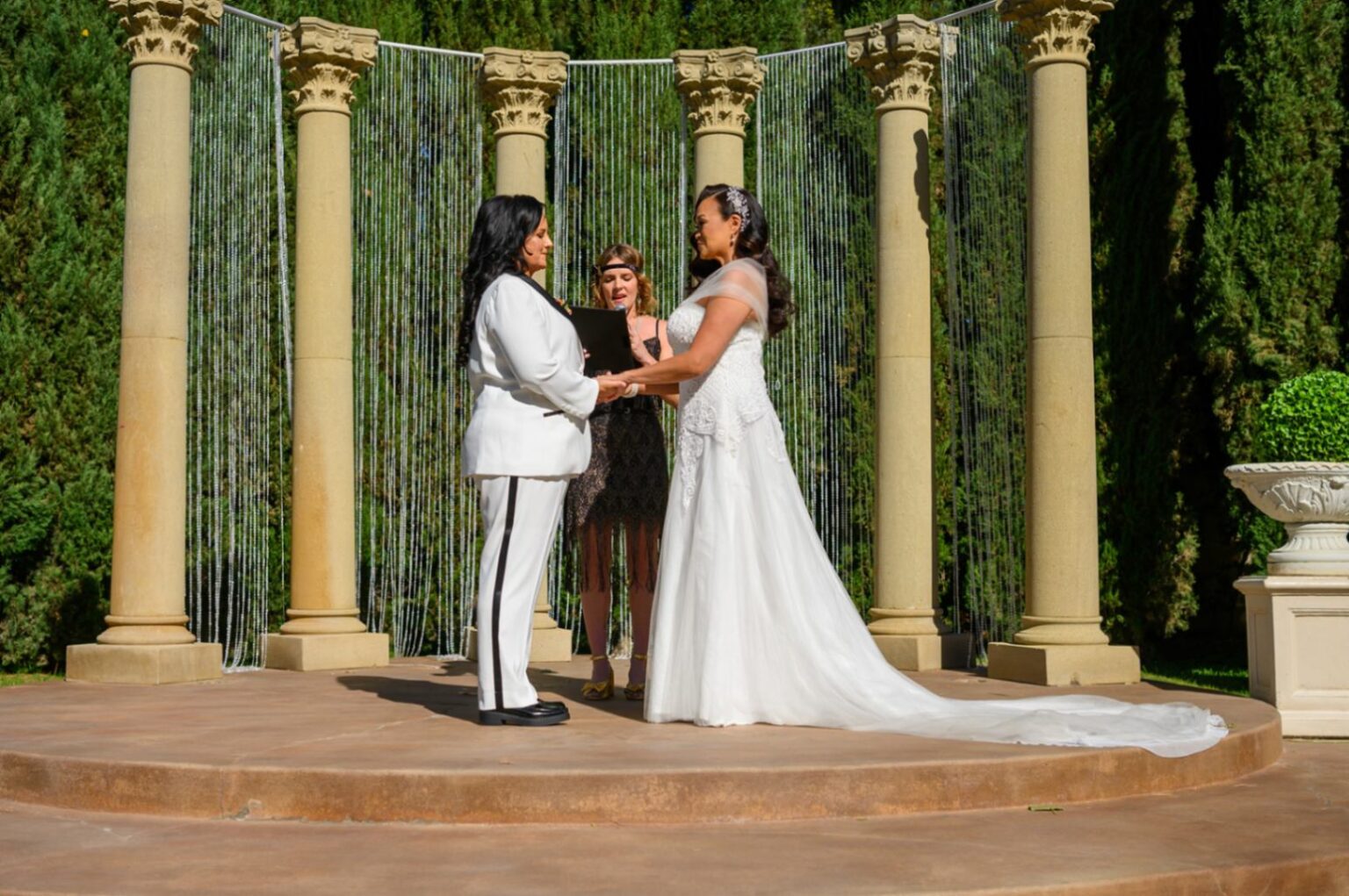 This Great Gatsby wedding in Walnut Grove, California, featured a ...